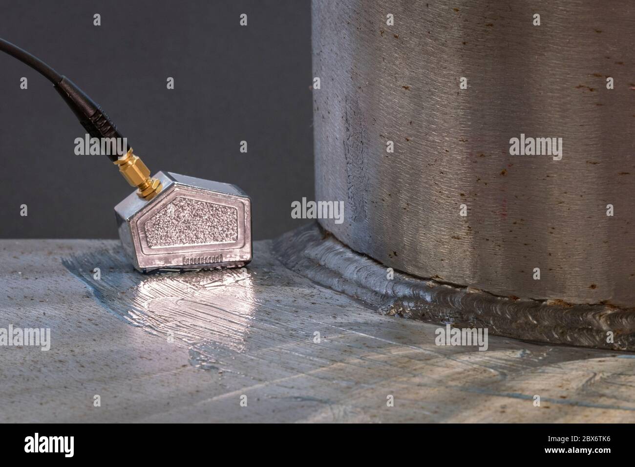 Non Destructive Testing Stock Photo - Alamy