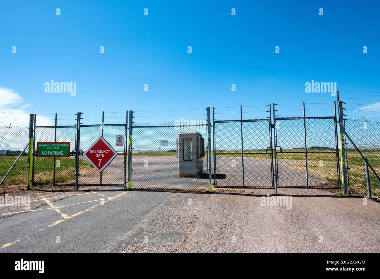 Crash gate hi-res stock photography and images - Alamy