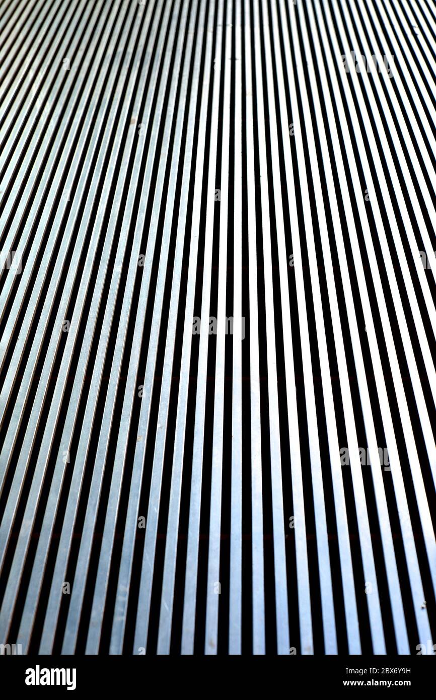 Converging design hi-res stock photography and images - Alamy