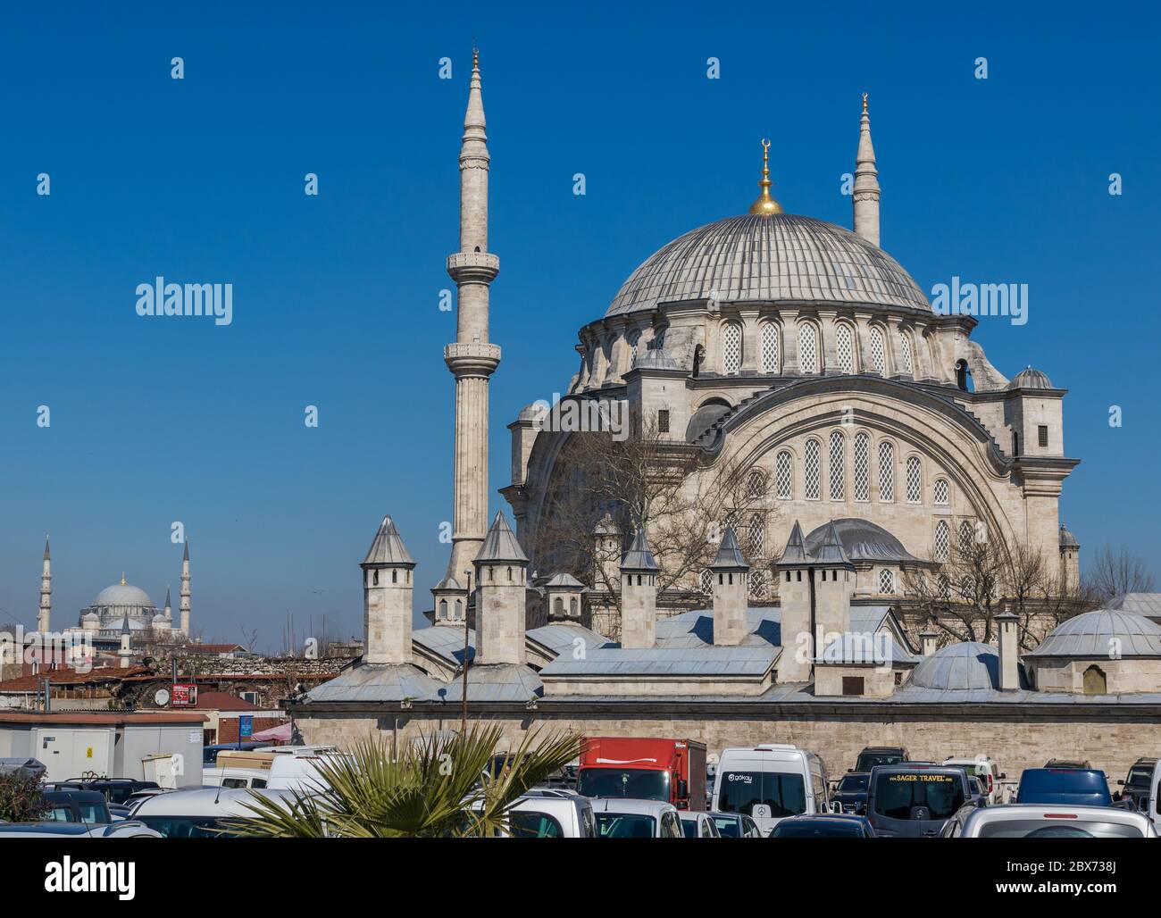 A country with a strong muslim majority, Turkey has mosques at every ...