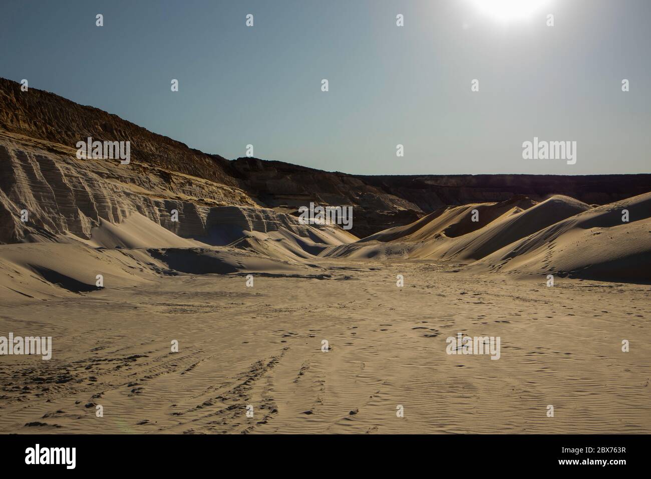 Huge desert dunes. Great place for photographers and travelers ...