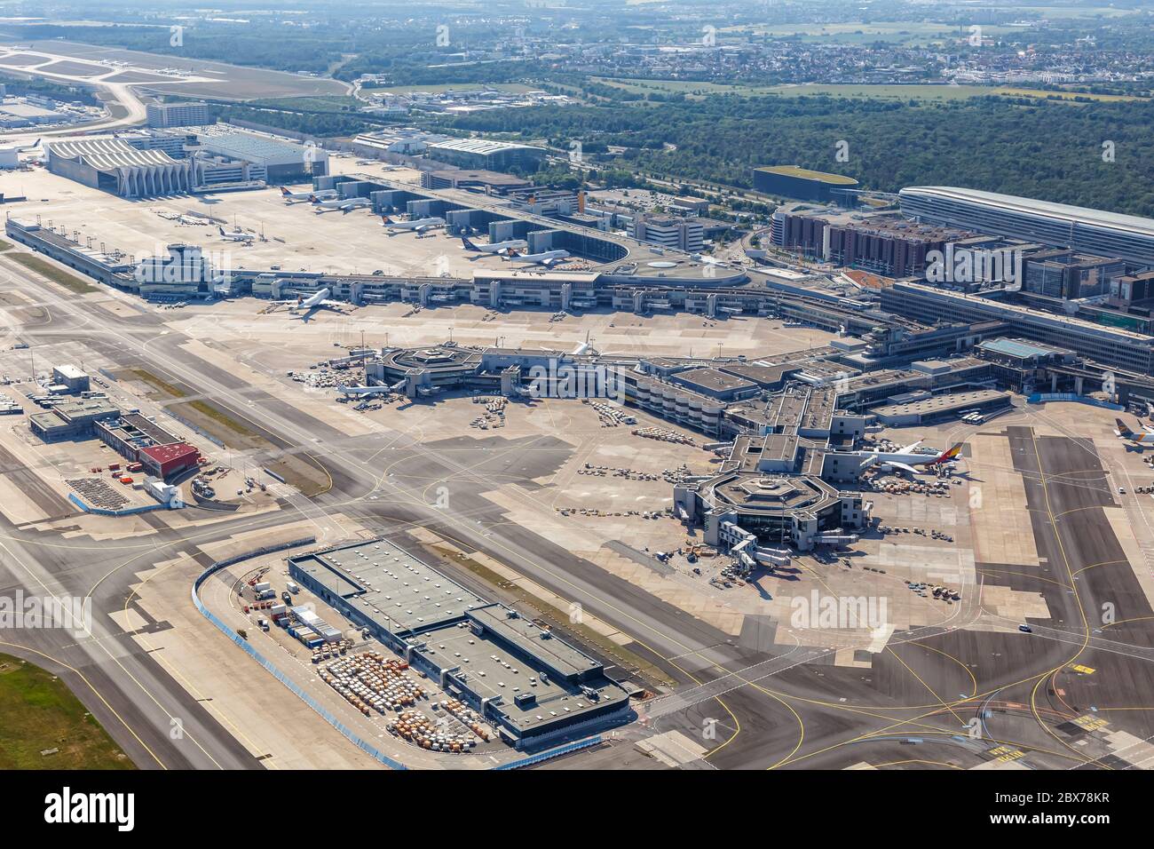 Airport runway construction hi-res stock photography and images - Alamy