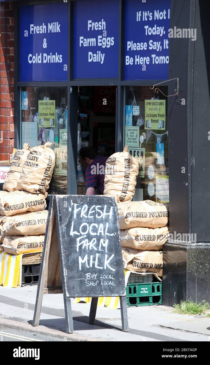 Local fresh produce hi-res stock photography and images - Alamy