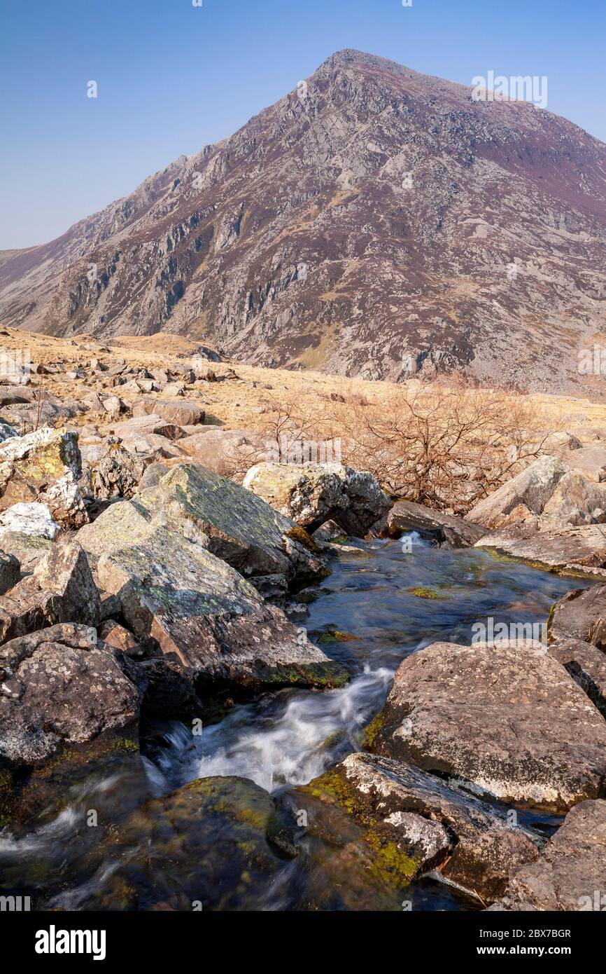 Idwal snowdonia mountain rocks river hi-res stock photography and ...