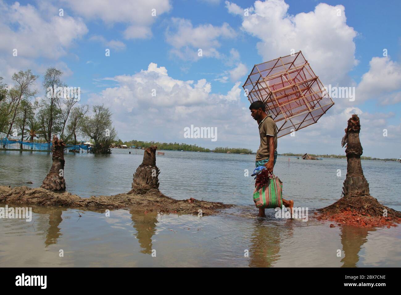 Sinking Road High Resolution Stock Photography and Images - Alamy