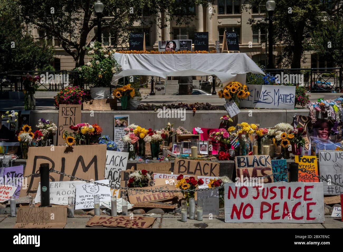 Cesar chavez memorial plaza hi-res stock photography and images - Alamy