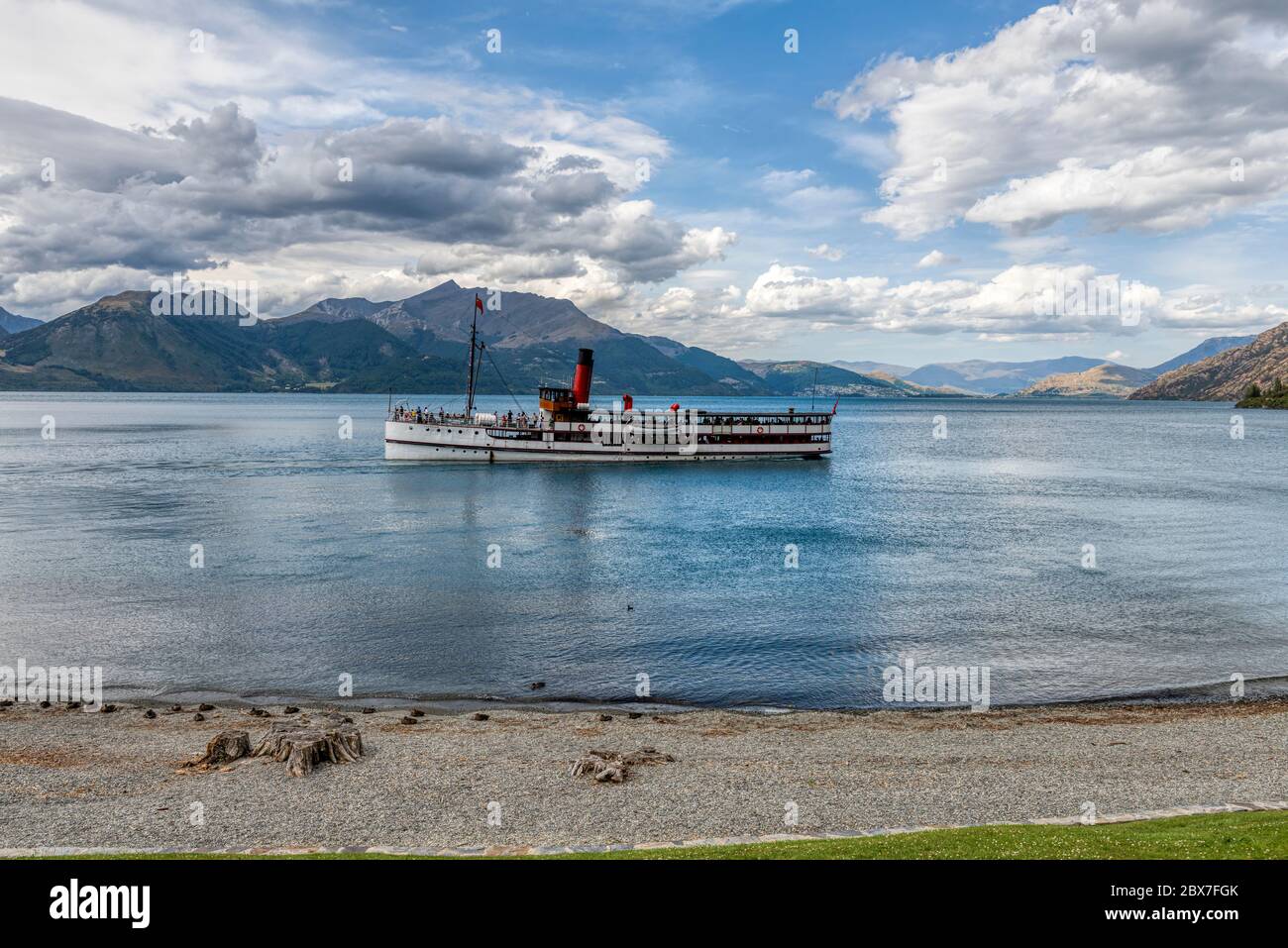 The iconic steamship TSS Earnslaw on Lake Wakatipu in Queenstown on New ...