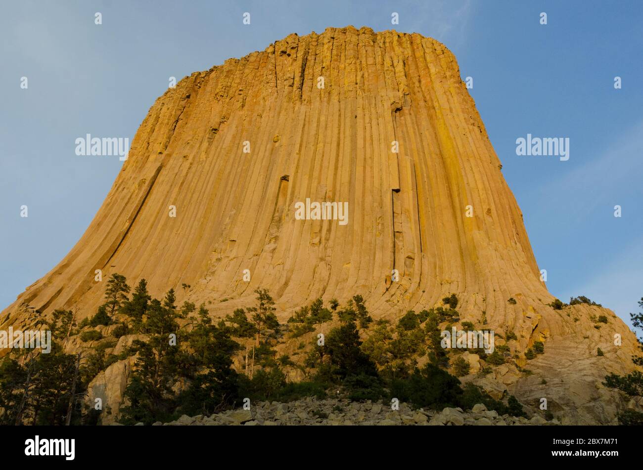 Devils tower igneous rocks hi-res stock photography and images - Alamy