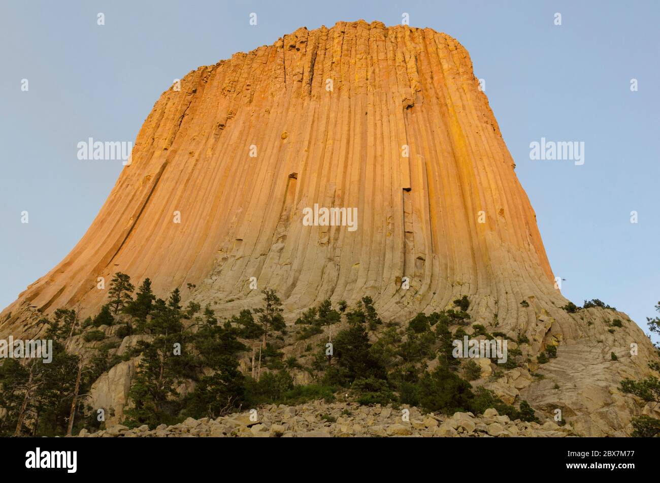 Devils tower igneous rocks hi-res stock photography and images - Alamy