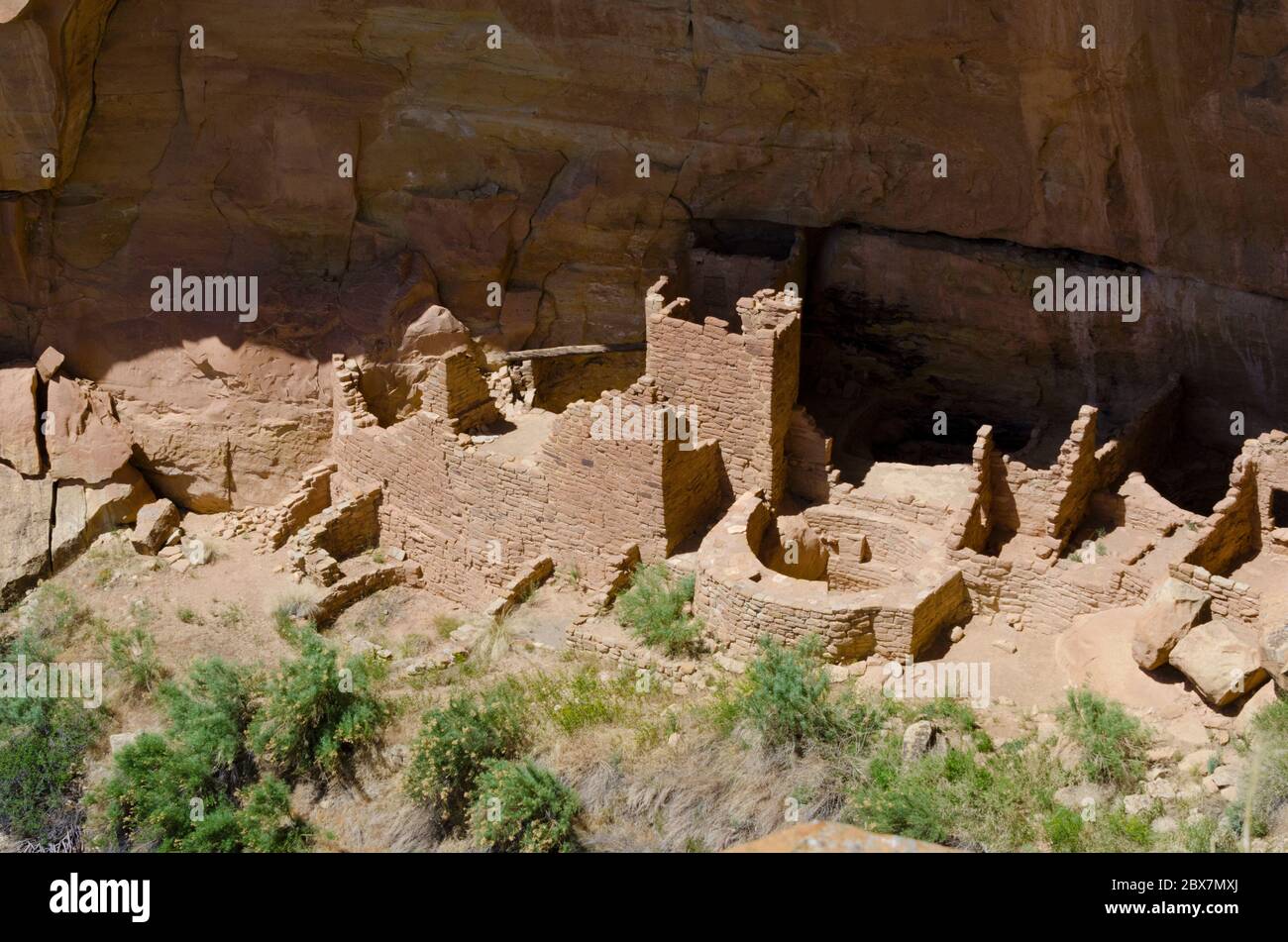 Pueblo dwelling hi-res stock photography and images - Alamy