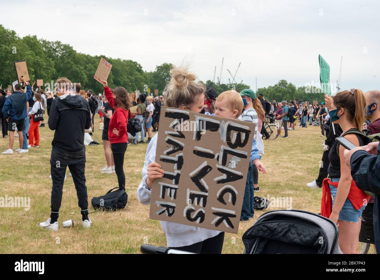 Black life matters london hi-res stock photography and images - Alamy