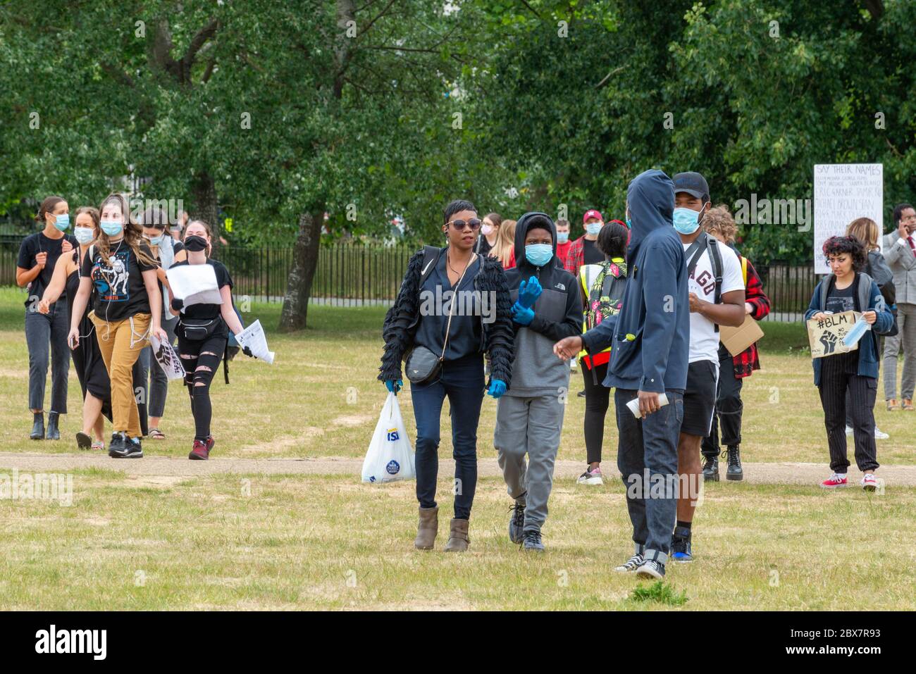 Black life matters london hi-res stock photography and images - Alamy