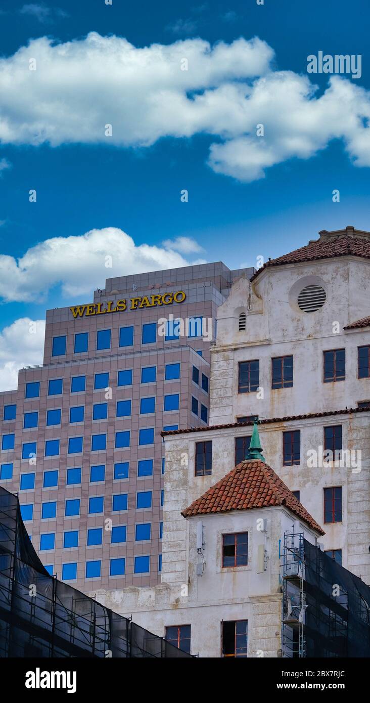 Scaffolding construction long structure hi-res stock photography and ...