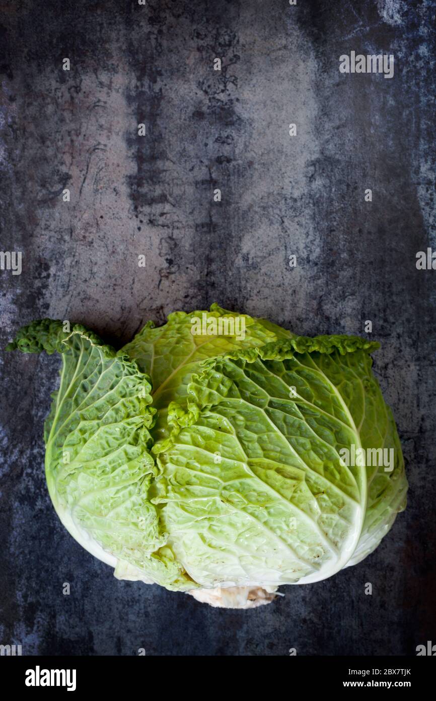 Curly savoy cabbage leaves hi-res stock photography and images - Alamy