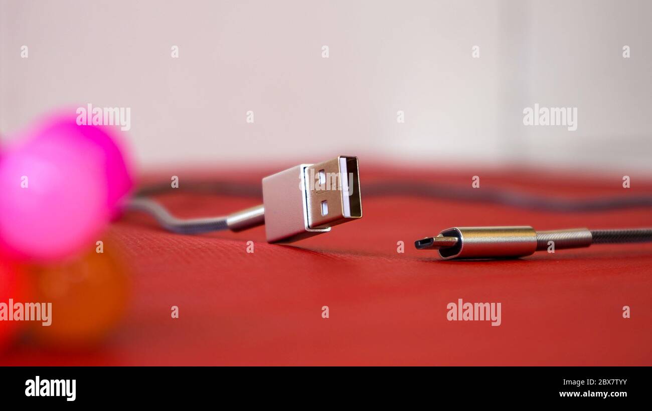 Usb cable type lightning hi-res stock photography and images - Alamy
