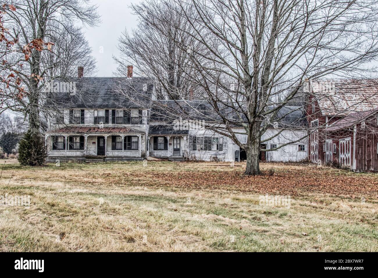 Farmhouse barn hi-res stock photography and images - Alamy