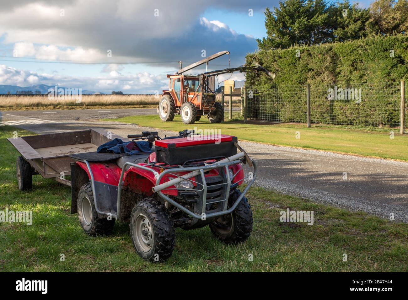 Hedge cutting machine hi-res stock photography and images - Alamy