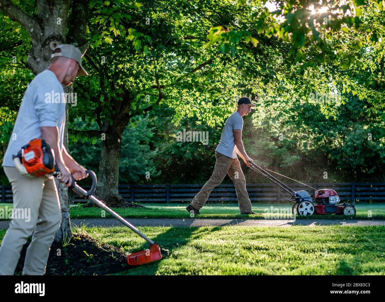 Landscapers work hi-res stock photography and images - Alamy