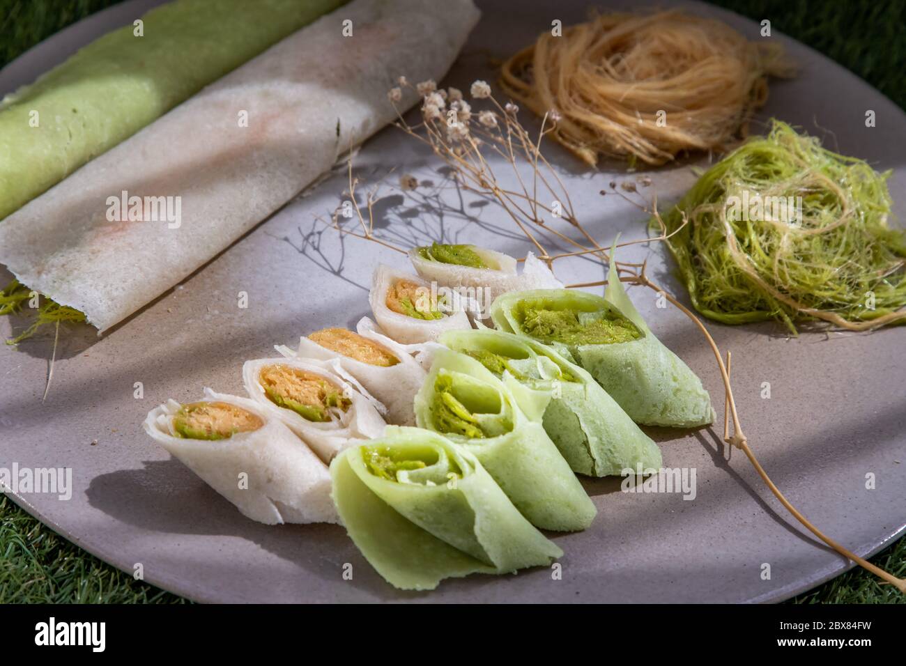 Thai cotton candy crepe roti sai mai hi-res stock photography and ...