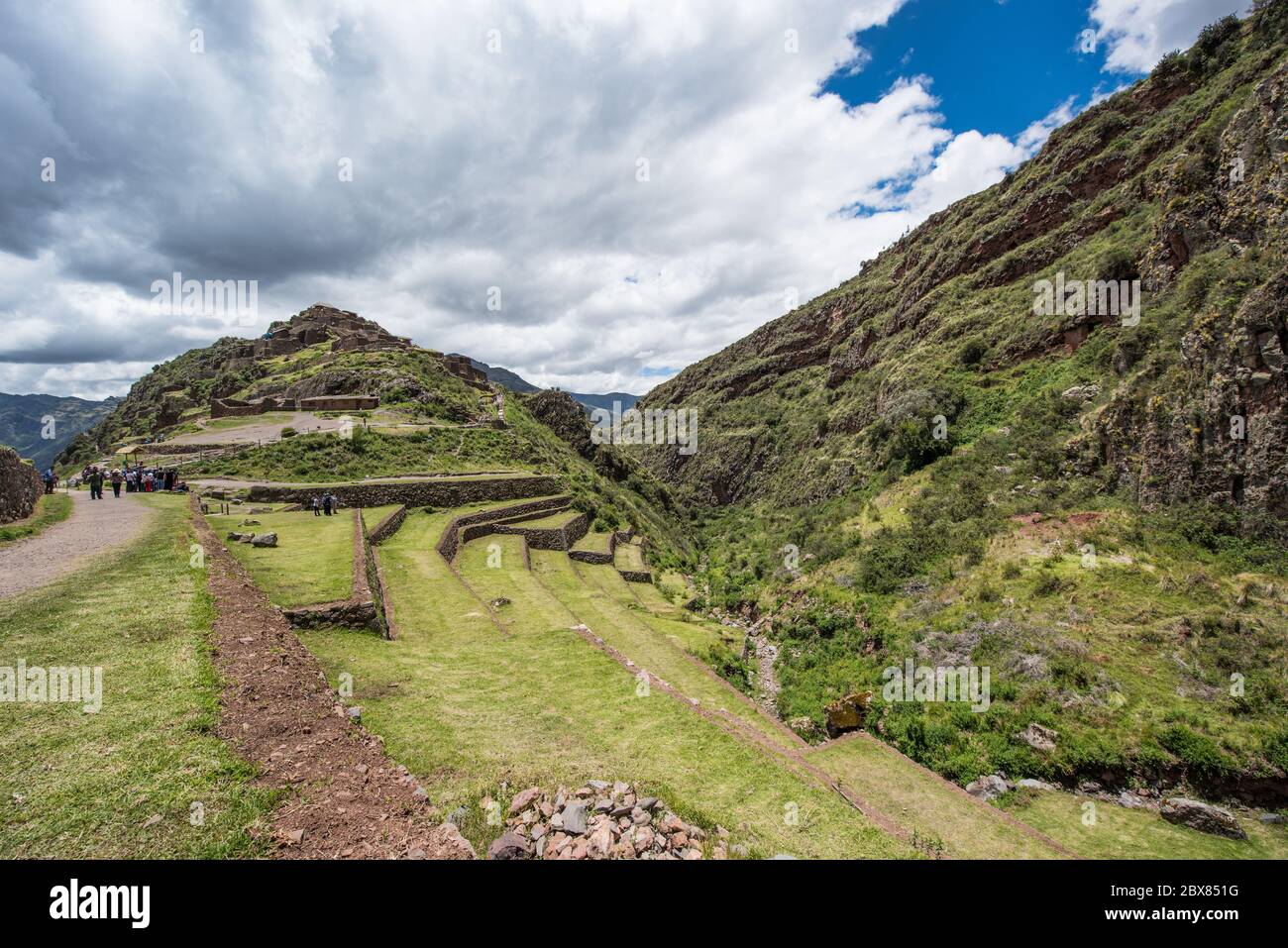 The Sacred Valley and the Inca ruins of Pisac Stock Photo - Alamy