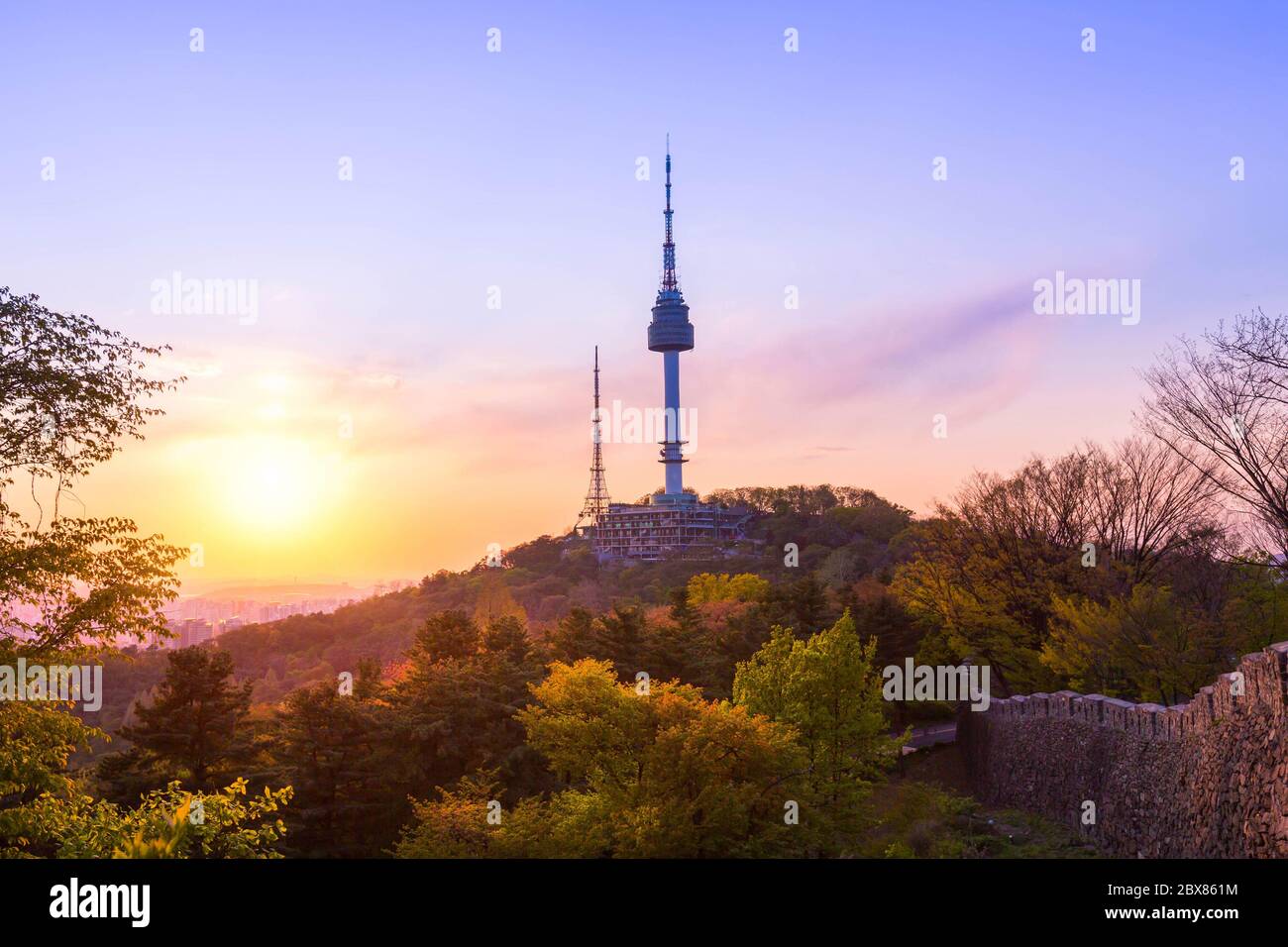 Time lapse beautiful sunset seoul hi-res stock photography and images ...