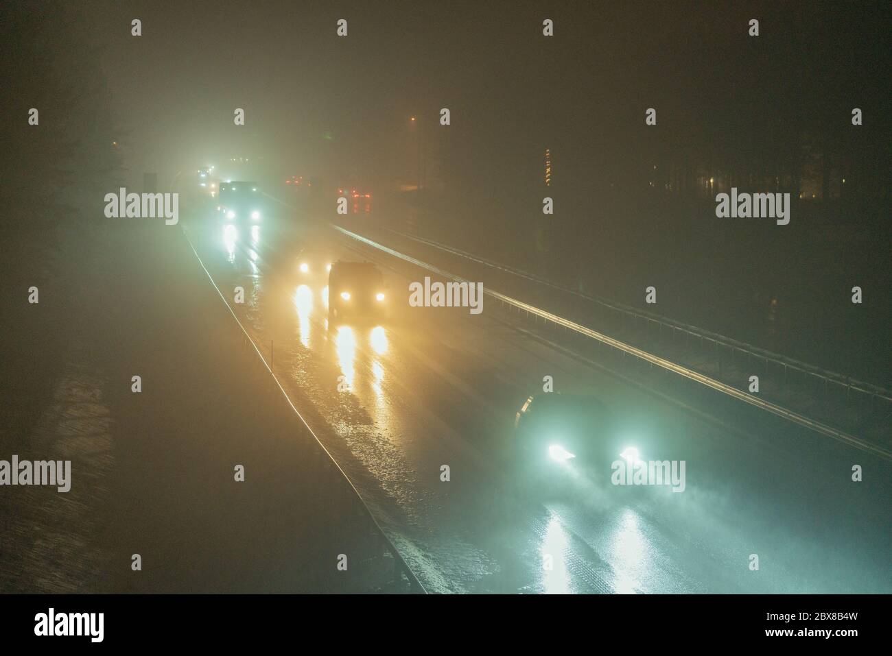 Cars in fog on the motorway hi-res stock photography and images - Alamy