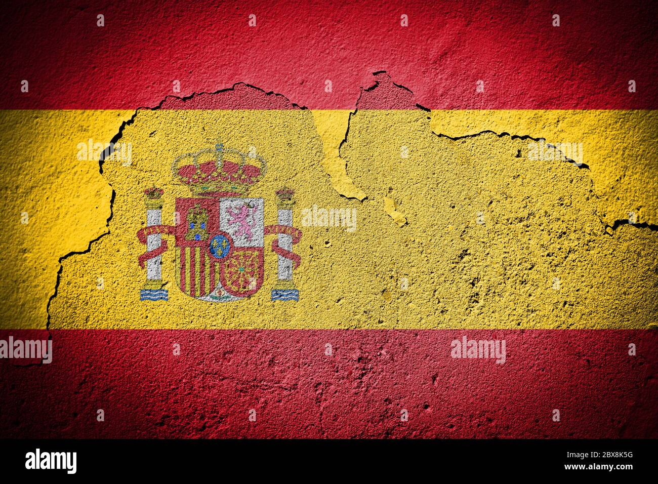 Spain flag painted on grungy cracked wall Stock Photo - Alamy