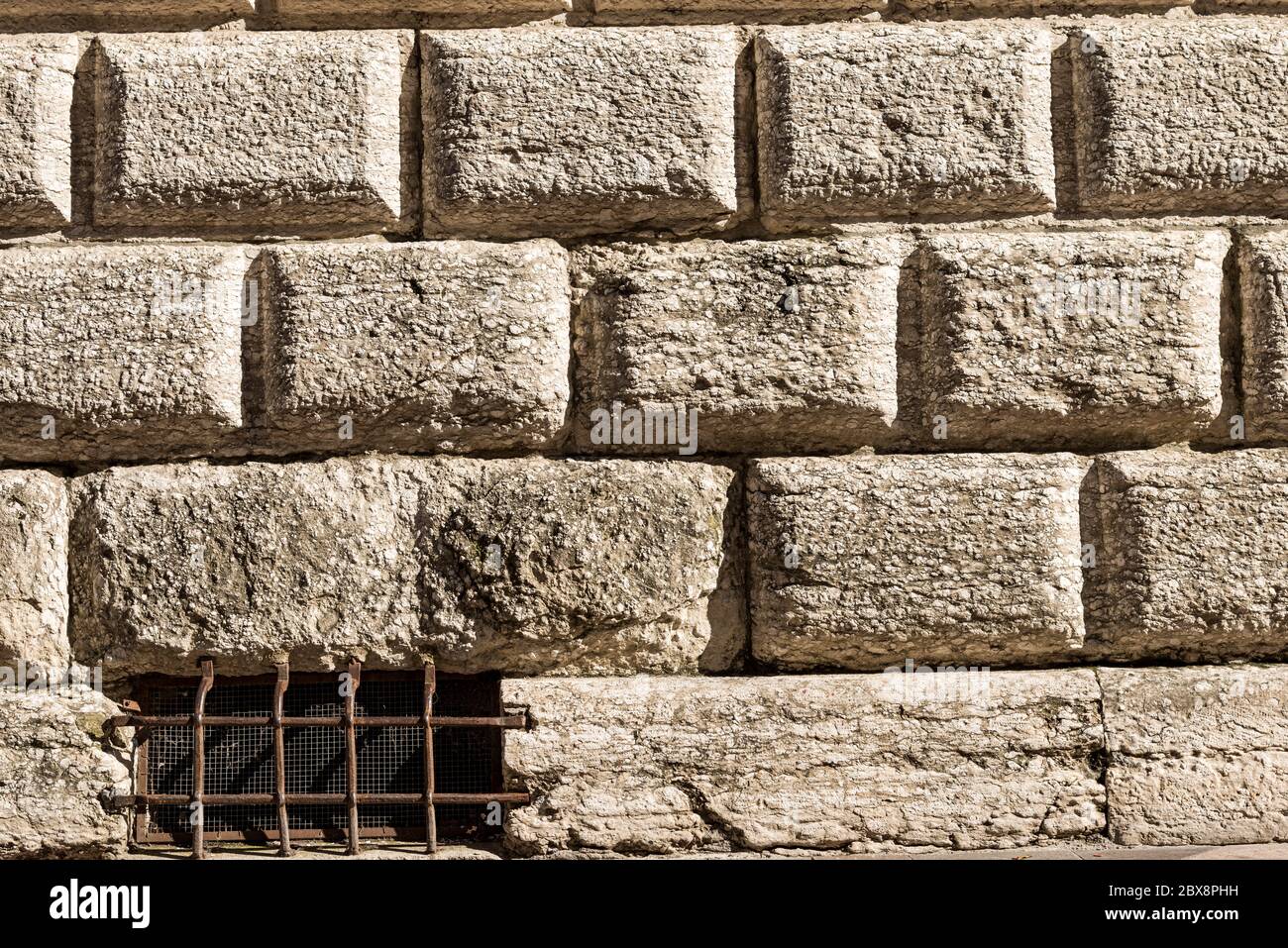 Rusticated stone blocks hi-res stock photography and images - Alamy