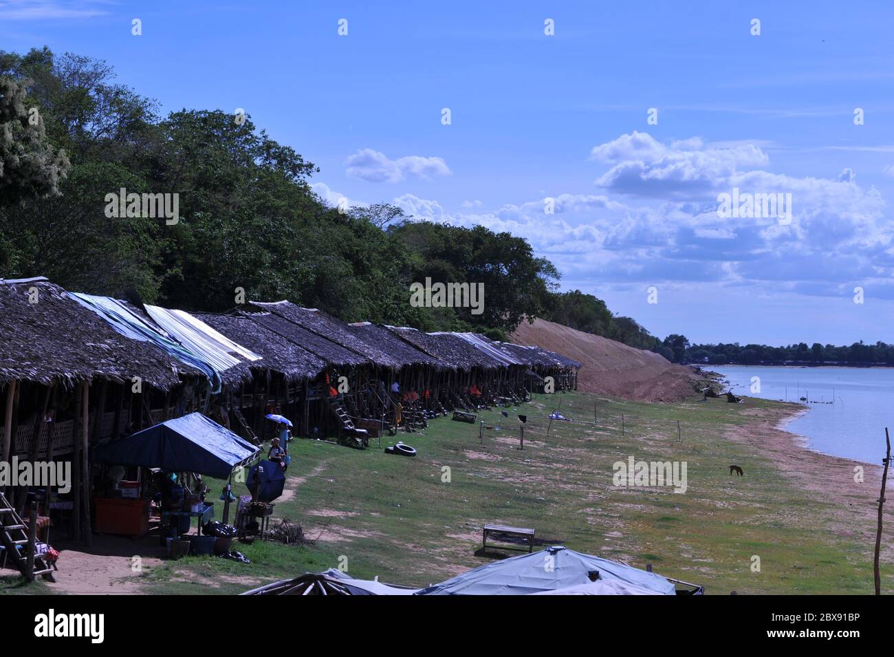 West baray lake hi-res stock photography and images - Alamy