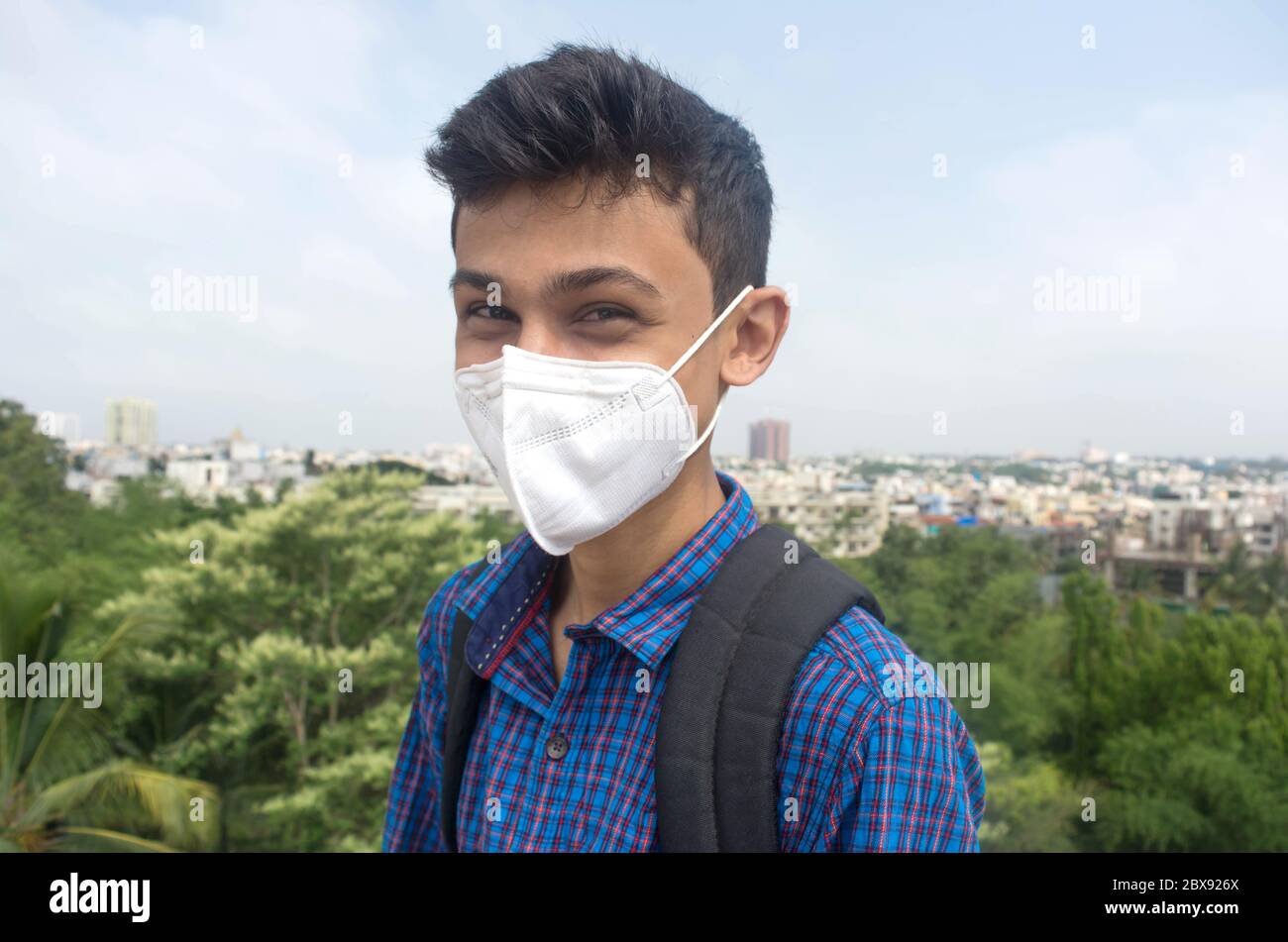 Boy wearing face mask hi-res stock photography and images - Alamy