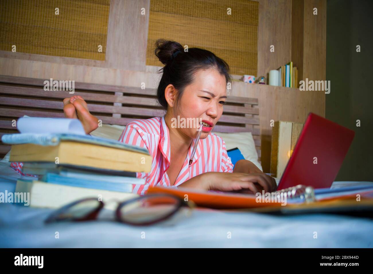 Chinese student exam stress hi-res stock photography and images - Alamy