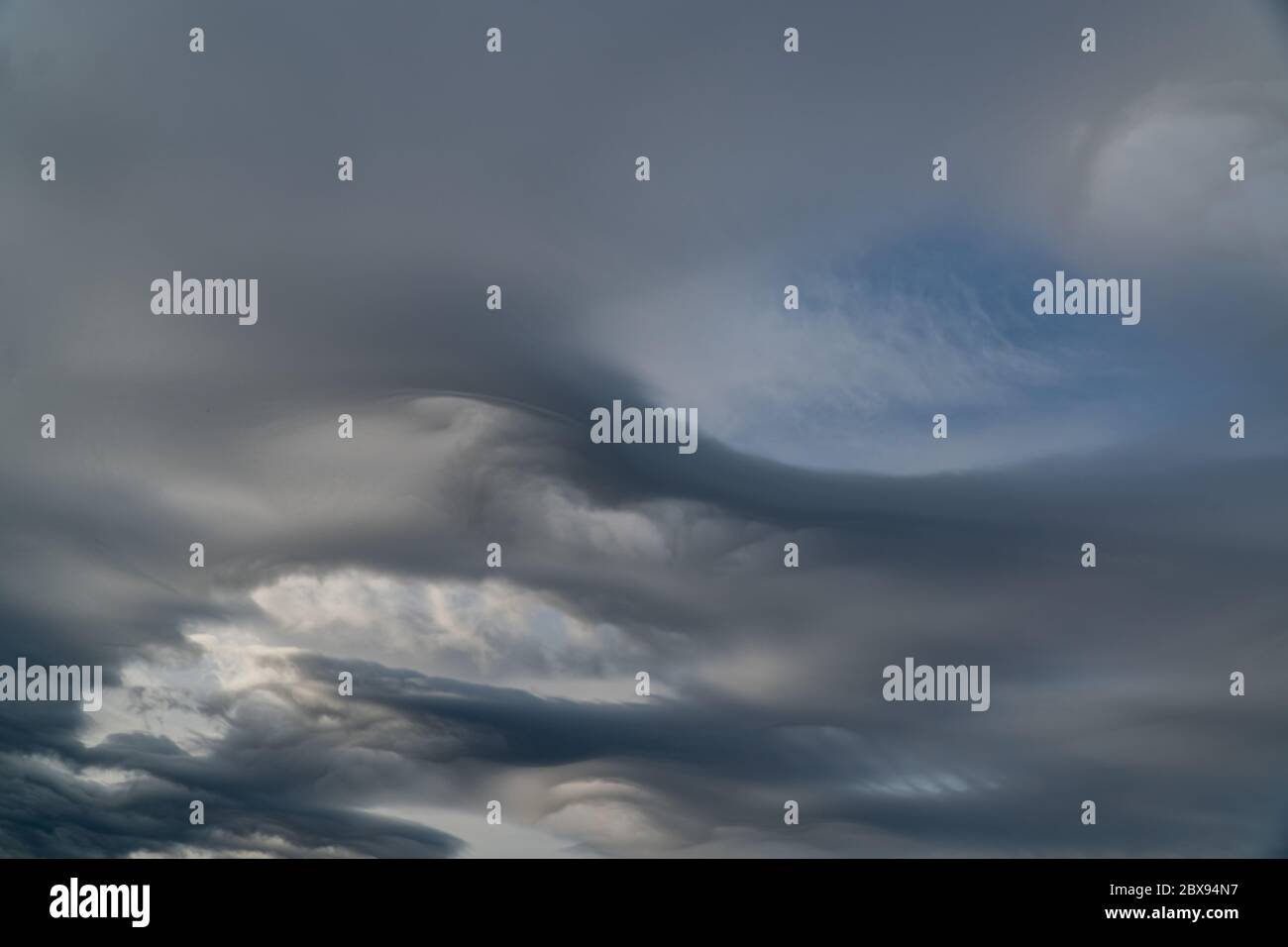 Grey storm clouds hi-res stock photography and images - Alamy