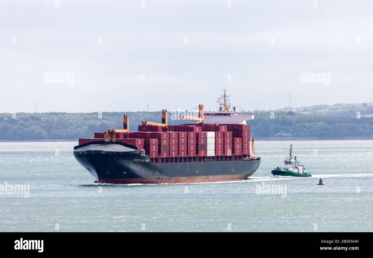 Fastest ship hi-res stock photography and images - Alamy