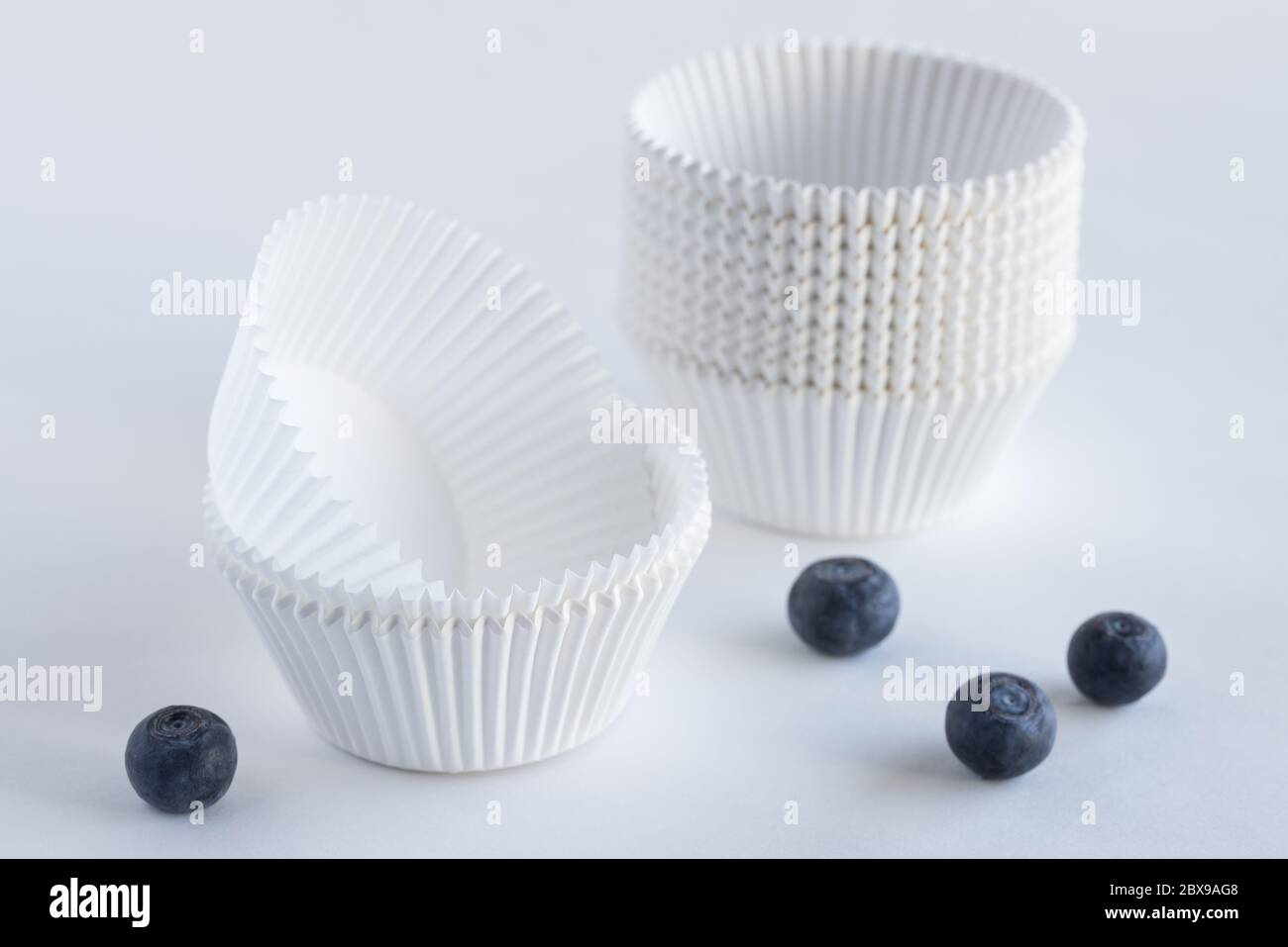 Baking liners hi-res stock photography and images - Alamy