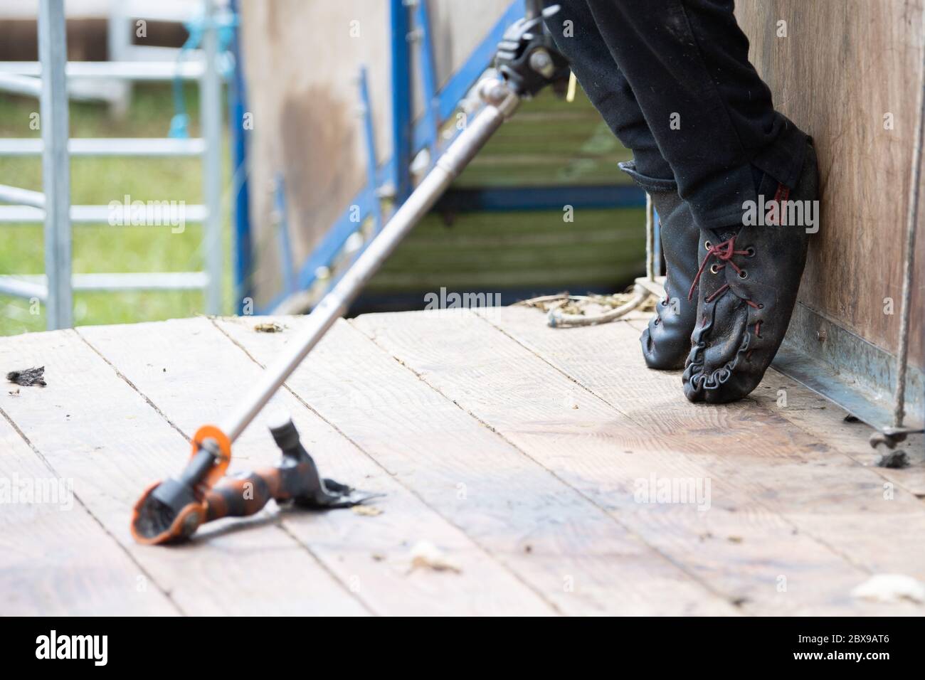 Farmer farmers busy working hi-res stock photography and images - Alamy