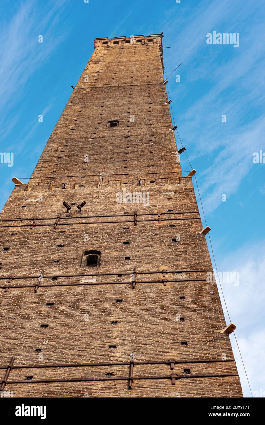 Torre degli Asinelli. One of the two towers (Due Torri 1109-1119, 97.20 ...