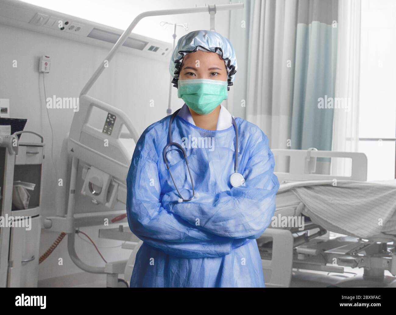 Japanese nurse standing in hospital hi-res stock photography and images ...