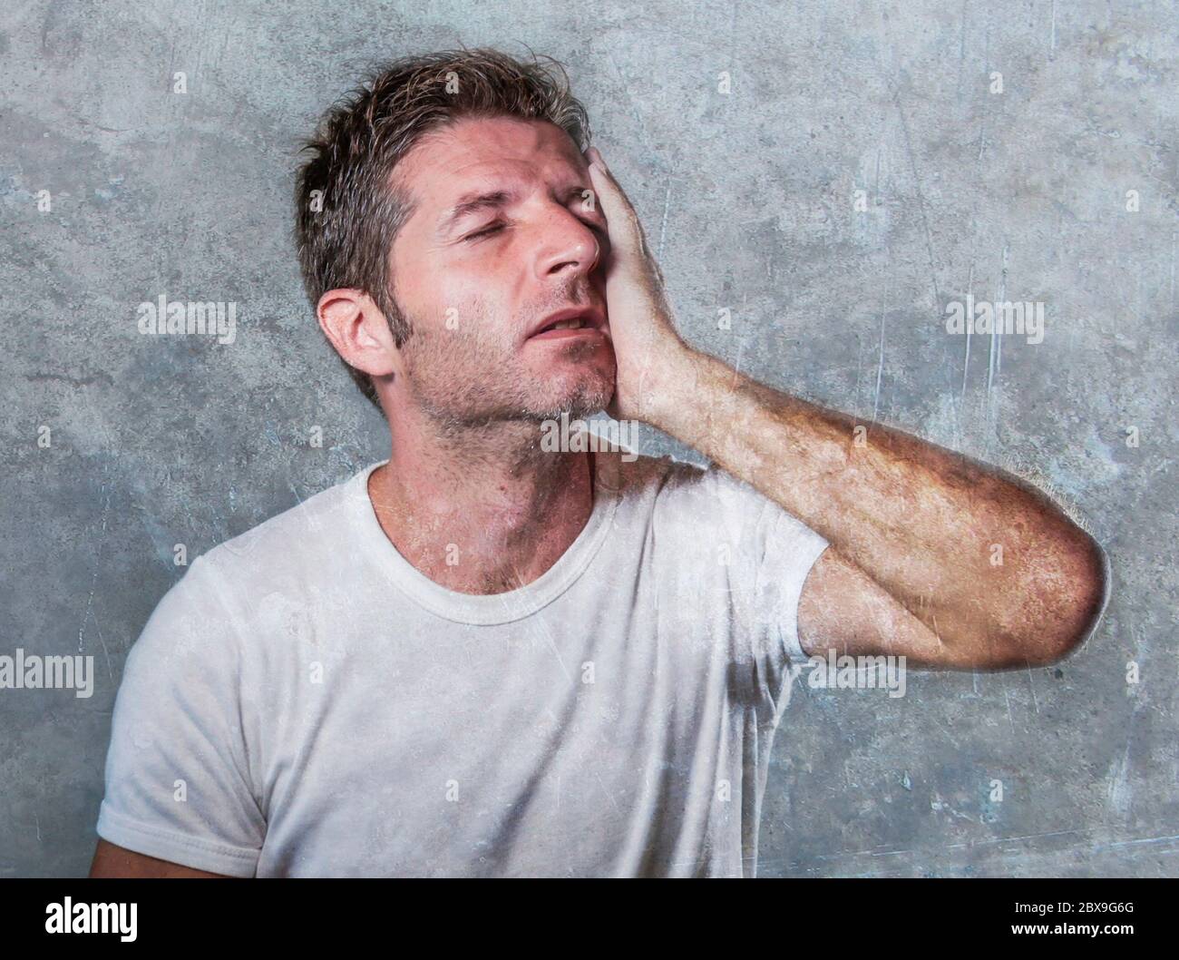 Hand on head disgrace hi-res stock photography and images - Alamy