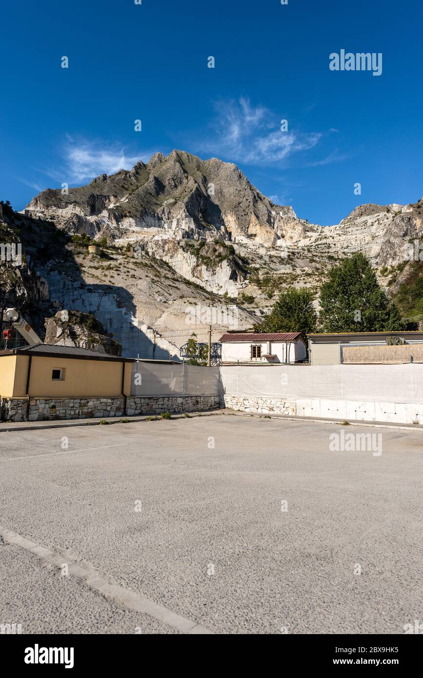 Famous quarries of white Carrara marble in the Apuan Alps, Tuscany ...