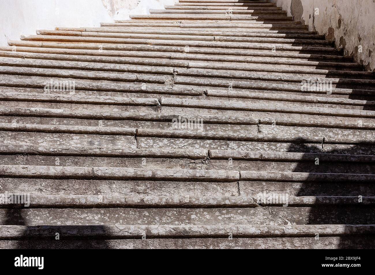 Old fashioned paving stone steps hi-res stock photography and images ...