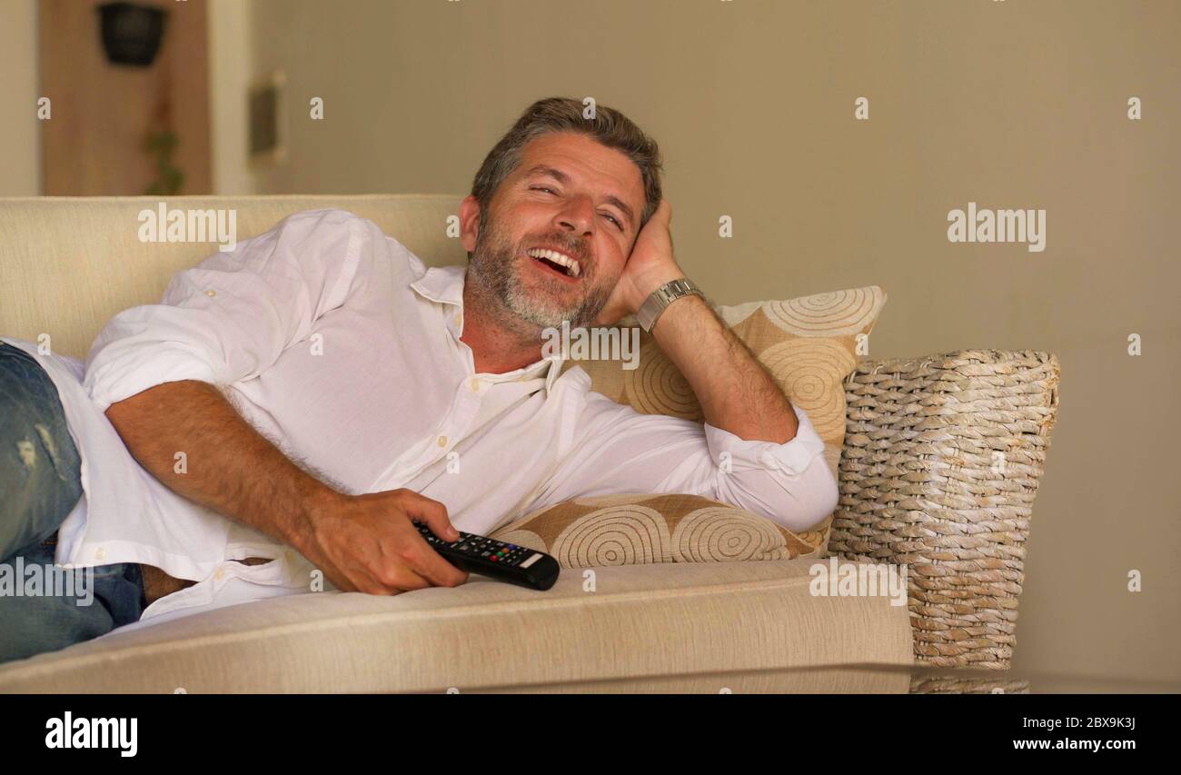 Tv funny hi-res stock photography and images - Alamy