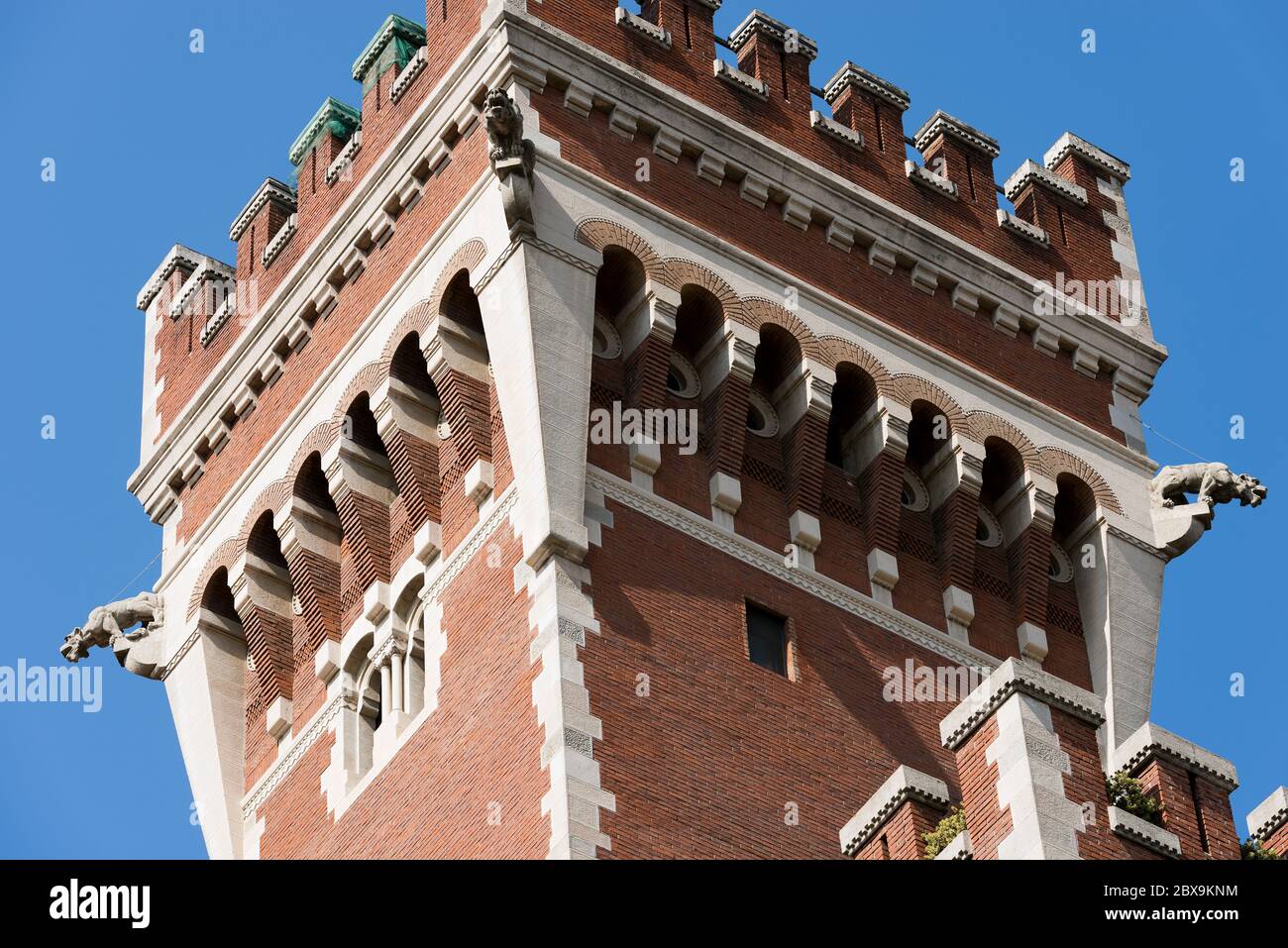 Castello Cova or Palazzo Viviani Cova (1910-1915). Castle and Palace in ...