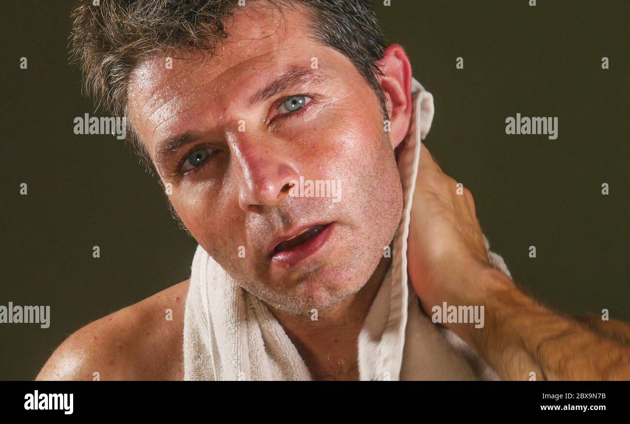 Guys gym hi-res stock photography and images - Alamy