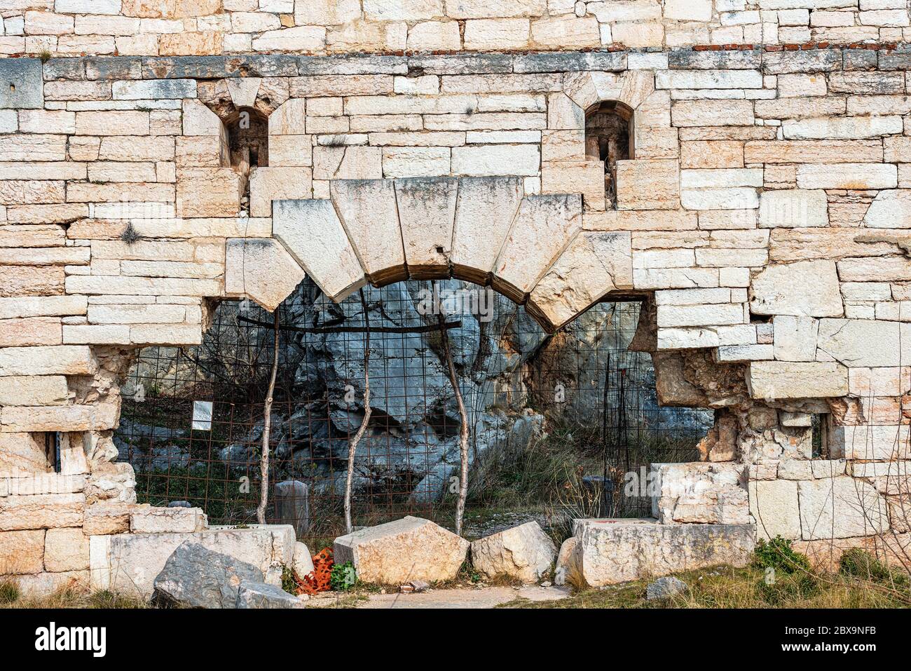 Wwii italian bunker hi-res stock photography and images - Alamy