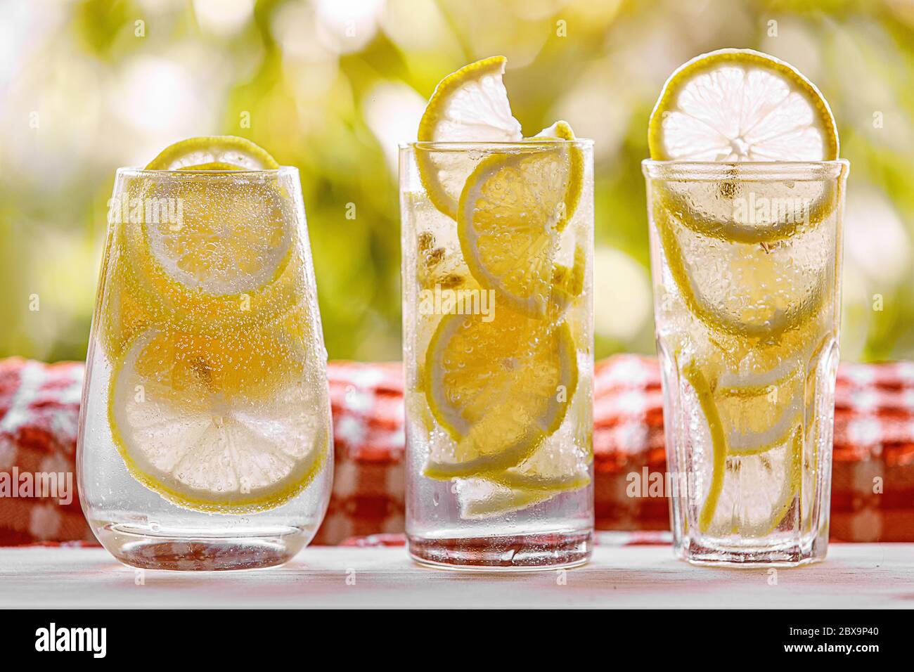 Citrus lemonade in garden setting, summer drink Stock Photo - Alamy