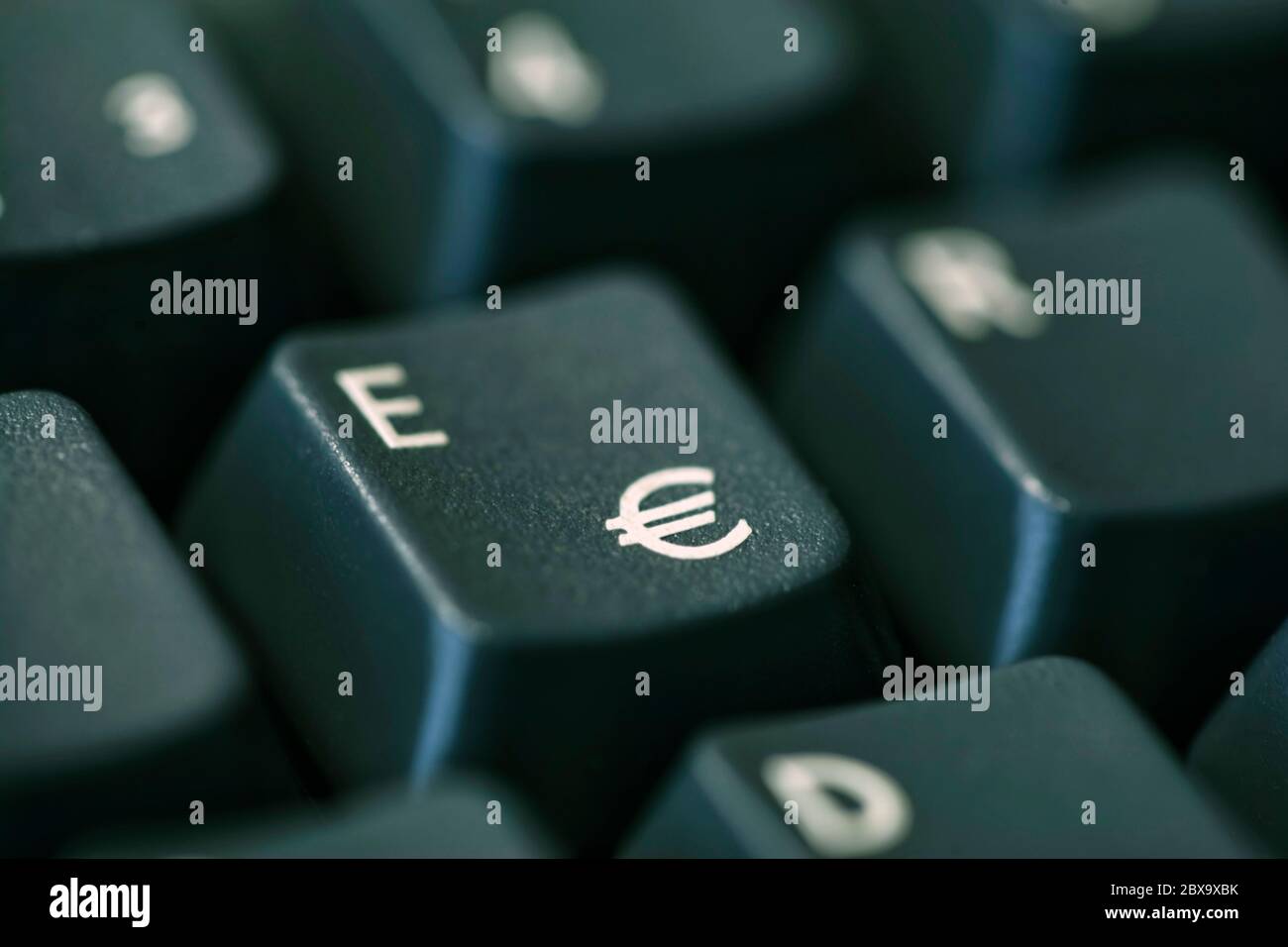 Keyboard euro hi-res stock photography and images - Alamy