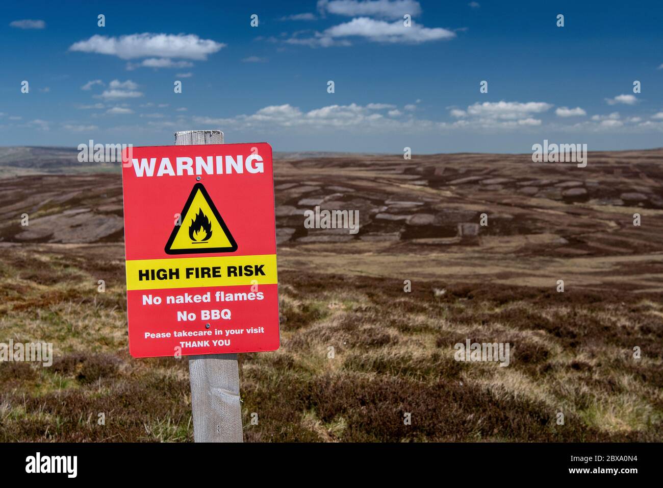 Fire warning signs hi-res stock photography and images - Alamy