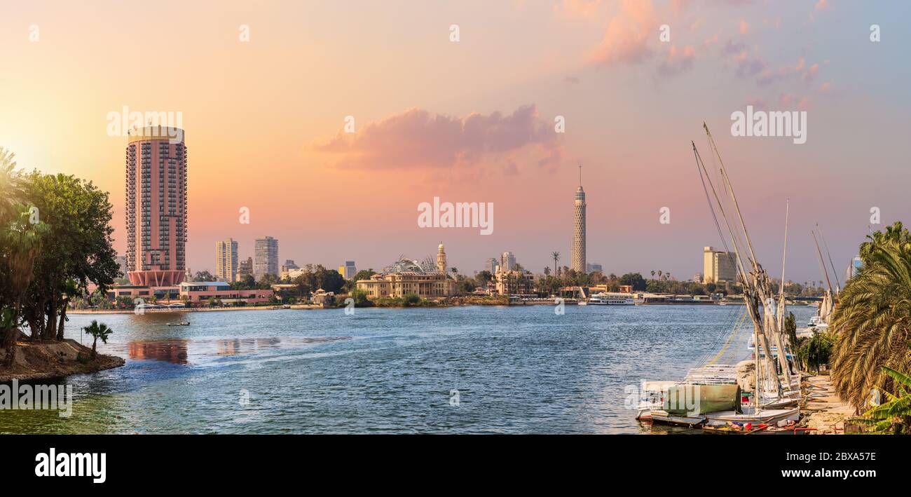 Cairo city centre hi-res stock photography and images - Alamy