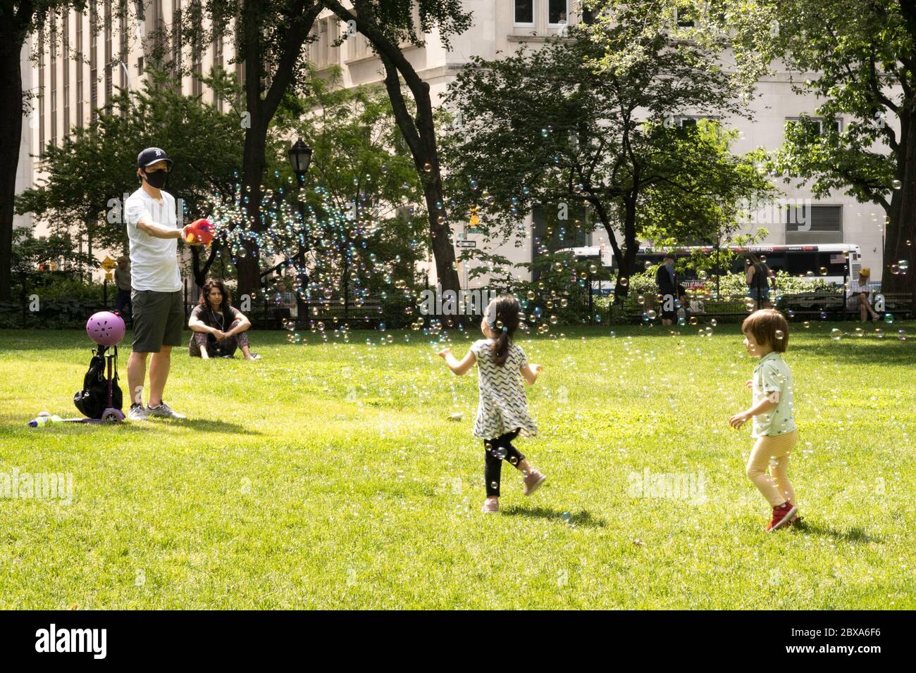 Summer is beautiful in Madison Square Park, NYC, U Stock Photo - Alamy