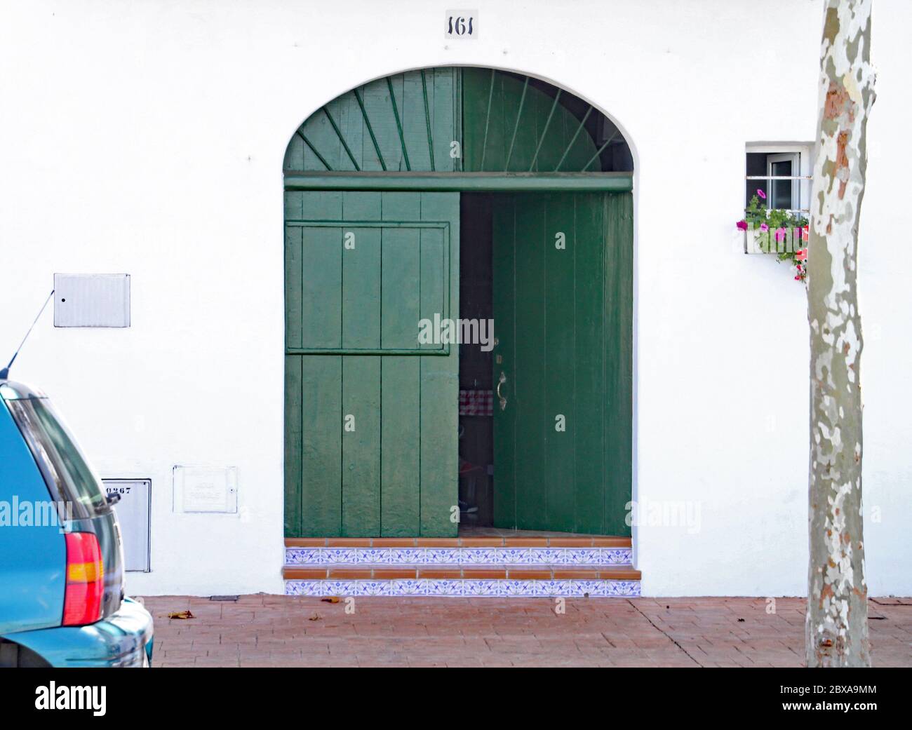 Wooden door open at top hi-res stock photography and images - Alamy